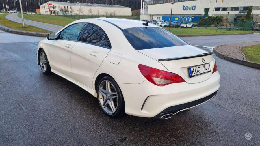 Balts Mercedes-Benz CLA 250 2014 Viļņa, ar dzinēja tilpumu 1.99 L un nobraukumu 215 tūkst. km par 12500 €, foto 3 vietnē AUTOMOTO.COM.LV