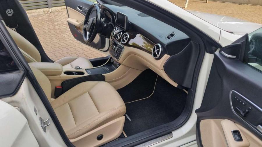 Balts Mercedes-Benz CLA 250 2014 Viļņa, ar dzinēja tilpumu 1.99 L un nobraukumu 215 tūkst. km par 12500 €, foto 13 vietnē AUTOMOTO.COM.LV