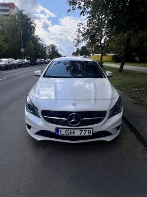 White Mercedes-Benz CLA 250 2015 in Vilnius, with an engine capacity of 1.99 L and mileage of 214 thousand km for 10900 €, photo 3 on AUTOMOTO.COM.LV