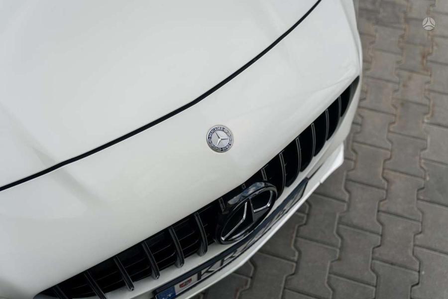 White Mercedes-Benz CLA 250 2017 in Vilnius, with an engine capacity of 1.99 L and mileage of 109 thousand km for 13000 €, photo 9 on AUTOMOTO.COM.LV