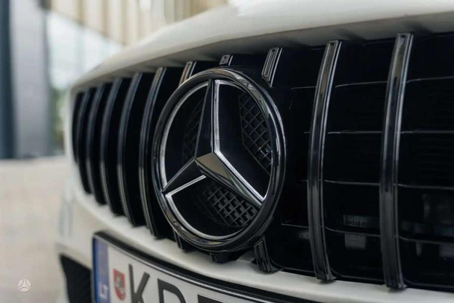 White Mercedes-Benz CLA 250 2017 in Vilnius, with an engine capacity of 1.99 L and mileage of 109 thousand km for 13000 €, photo 13 on AUTOMOTO.COM.LV