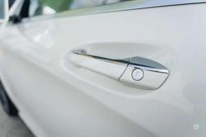 White Mercedes-Benz CLA 250 2017 in Vilnius, with an engine capacity of 1.99 L and mileage of 109 thousand km for 13000 €, photo 15 on AUTOMOTO.COM.LV