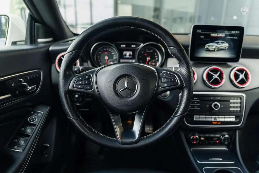 White Mercedes-Benz CLA 250 2017 in Vilnius, with an engine capacity of 1.99 L and mileage of 109 thousand km for 13000 €, photo 21 on AUTOMOTO.COM.LV