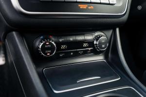 White Mercedes-Benz CLA 250 2017 in Vilnius, with an engine capacity of 1.99 L and mileage of 109 thousand km for 13000 €, photo 28 on AUTOMOTO.COM.LV