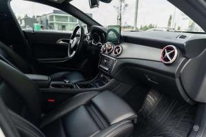 White Mercedes-Benz CLA 250 2017 in Vilnius, with an engine capacity of 1.99 L and mileage of 109 thousand km for 13000 €, photo 31 on AUTOMOTO.COM.LV