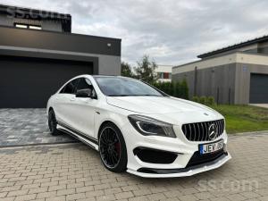 Mercedes-Benz CLA 250 2014 Rīga vietnē Balts Mercedes-Benz CLA 250 2014 Rīga, ar dzinēja tilpumu 2.00 L un nobraukumu 230 tūkst. km par 11500 €, foto 1 vietnē AUTOMOTO.COM.LV