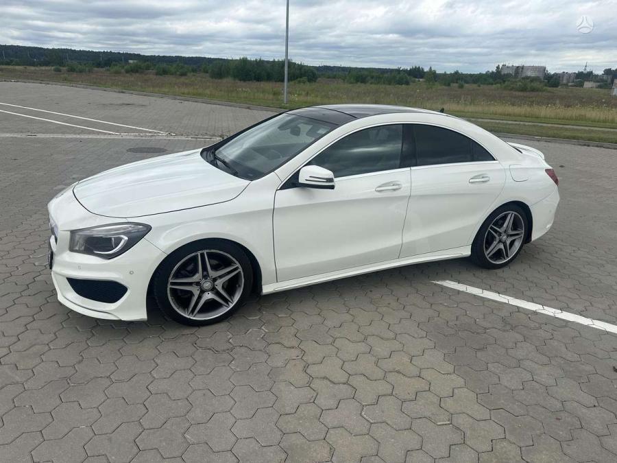 White Mercedes-Benz CLA 250 2015 in Vilnius, with an engine capacity of 1.99 L and mileage of 150 thousand km for 14000 €, photo 3 on AUTOMOTO.COM.LV