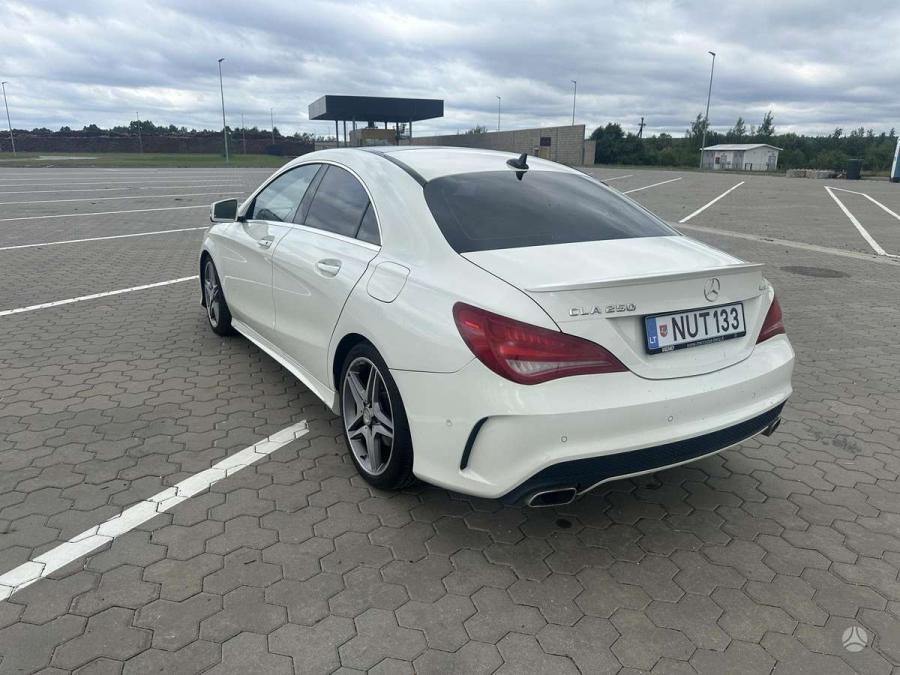 White Mercedes-Benz CLA 250 2015 in Vilnius, with an engine capacity of 1.99 L and mileage of 150 thousand km for 14000 €, photo 4 on AUTOMOTO.COM.LV