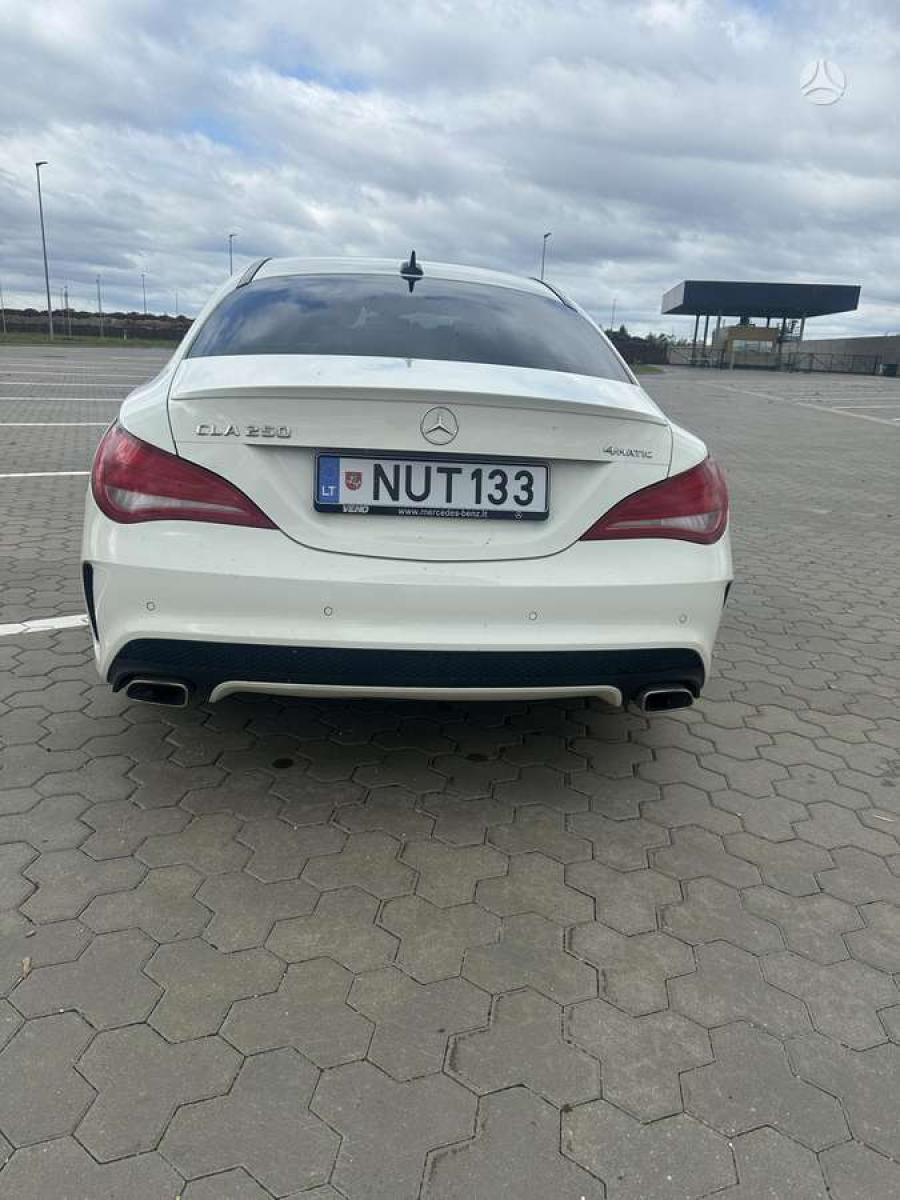 White Mercedes-Benz CLA 250 2015 in Vilnius, with an engine capacity of 1.99 L and mileage of 150 thousand km for 14000 €, photo 5 on AUTOMOTO.COM.LV