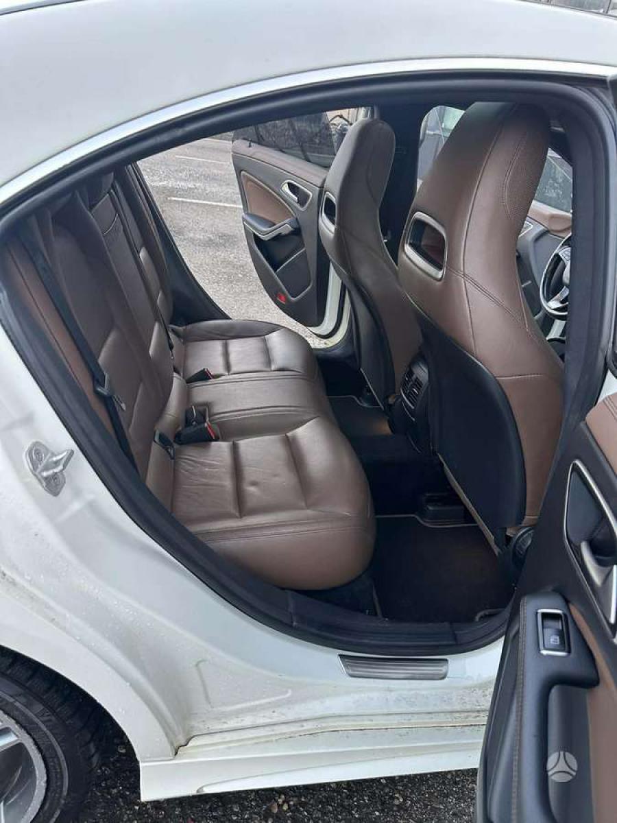 White Mercedes-Benz CLA 250 2015 in Vilnius, with an engine capacity of 1.99 L and mileage of 150 thousand km for 14000 €, photo 13 on AUTOMOTO.COM.LV