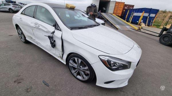 Balts Mercedes-Benz CLA 250 2018 Viļņa, ar dzinēja tilpumu 2.00 L un nobraukumu 95 tūkst. km par 13900 €, foto 3 vietnē AUTOMOTO.COM.LV