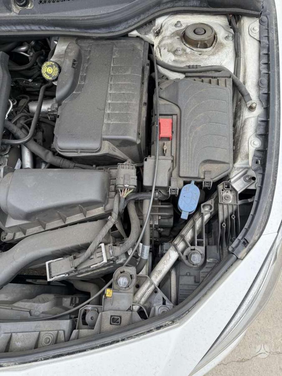 Balts Mercedes-Benz CLA 250 2018 Viļņa, ar dzinēja tilpumu 2.00 L un nobraukumu 95 tūkst. km par 13900 €, foto 40 vietnē AUTOMOTO.COM.LV