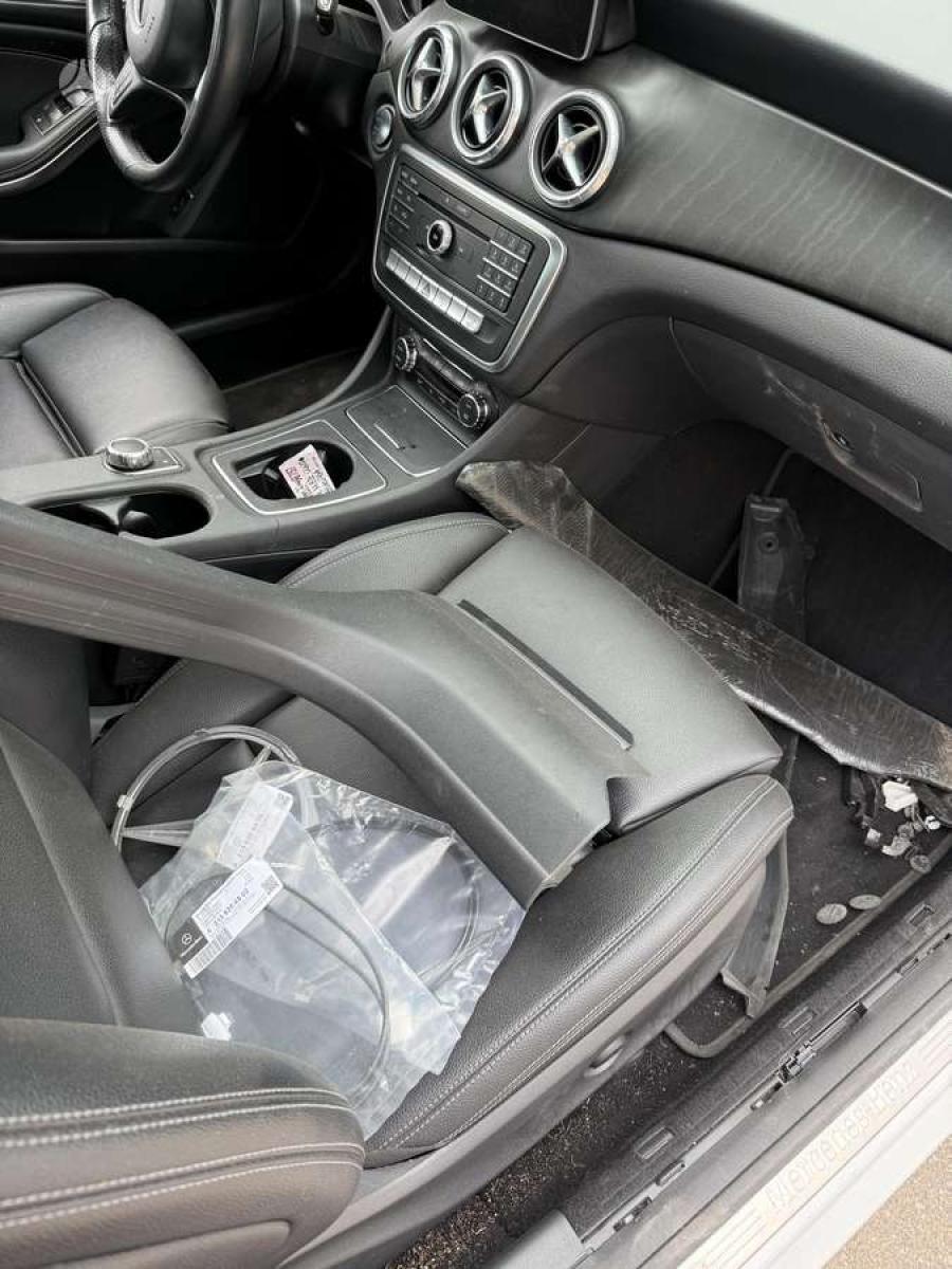 Balts Mercedes-Benz CLA 250 2018 Viļņa, ar dzinēja tilpumu 2.00 L un nobraukumu 95 tūkst. km par 13900 €, foto 42 vietnē AUTOMOTO.COM.LV