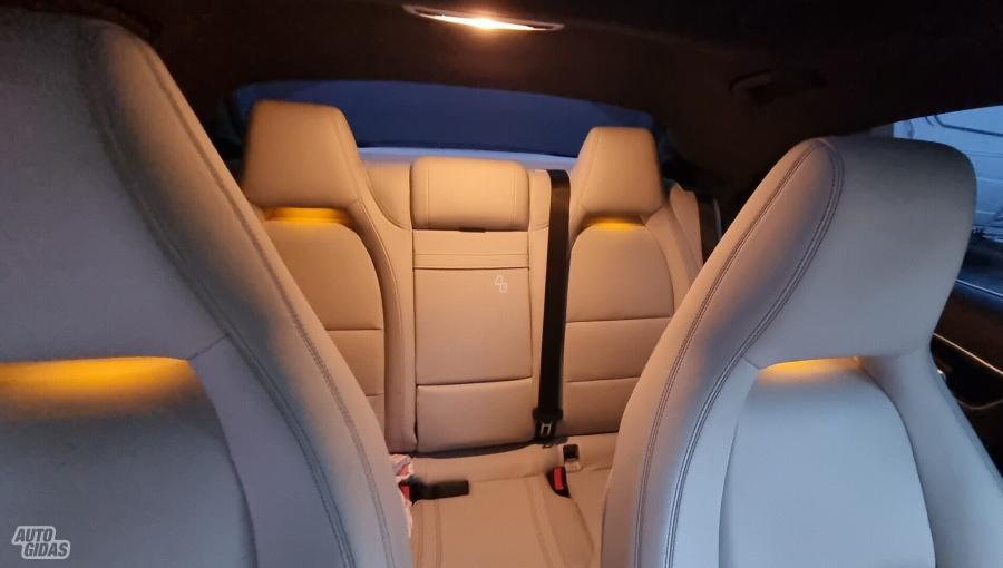 White Mercedes-Benz CLA 250 2018 in Siauliai, with an engine capacity of 2.00 L and mileage of 88 thousand km for 16500 €, photo 11 on AUTOMOTO.COM.LV