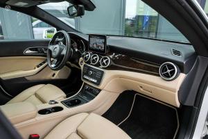 Белый Мерседес ЦЛА 250 2019 в Каунас, объемом двигателя 1.99 л и пробегом 75 тыс. км за 18950 €, фото 41 на AUTOMOTO.COM.LV