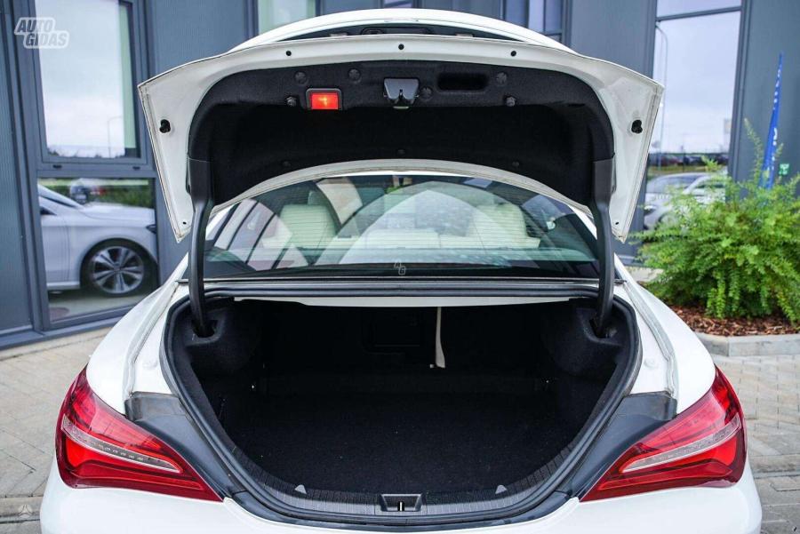 White Mercedes-Benz CLA 250 2019 in Kaunas, with an engine capacity of 2.00 L and mileage of 75 thousand km for 18950 €, photo 16 on AUTOMOTO.COM.LV