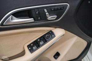 White Mercedes-Benz CLA 250 2019 in Kaunas, with an engine capacity of 2.00 L and mileage of 75 thousand km for 18950 €, photo 33 on AUTOMOTO.COM.LV