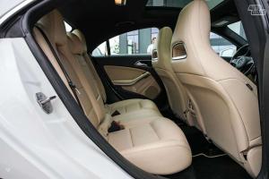 White Mercedes-Benz CLA 250 2019 in Kaunas, with an engine capacity of 2.00 L and mileage of 75 thousand km for 18950 €, photo 38 on AUTOMOTO.COM.LV