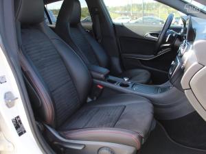 White Mercedes-Benz CLA 250 2017 in Vilnius, with an engine capacity of 2.00 L and mileage of 101 thousand km for 16950 €, photo 15 on AUTOMOTO.COM.LV