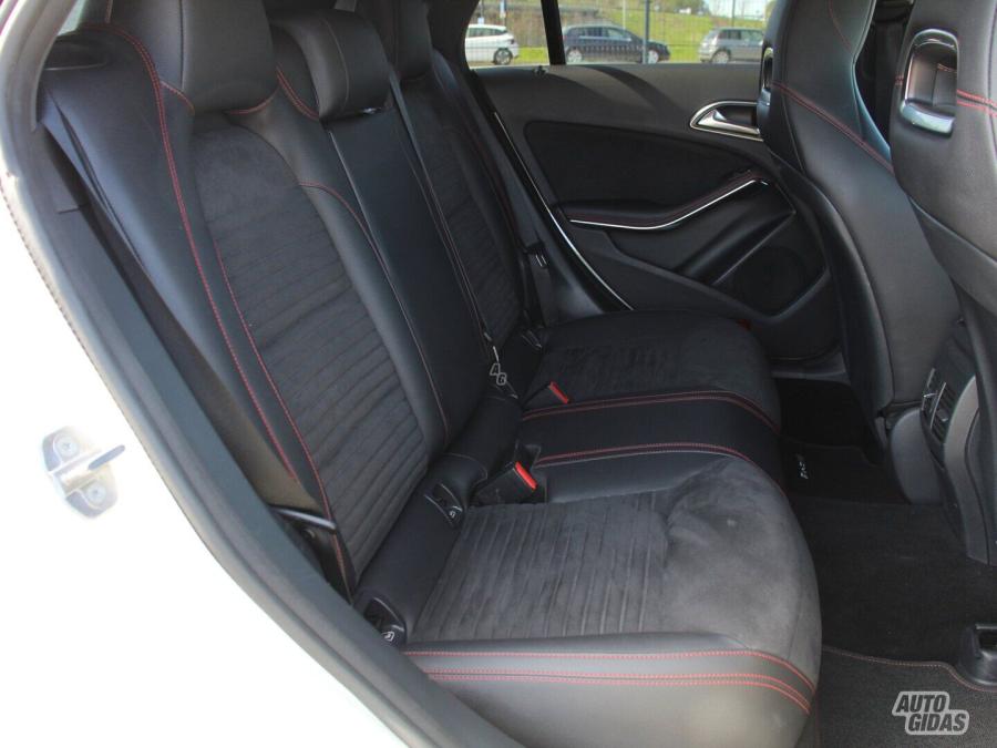 White Mercedes-Benz CLA 250 2017 in Vilnius, with an engine capacity of 2.00 L and mileage of 101 thousand km for 16950 €, photo 17 on AUTOMOTO.COM.LV