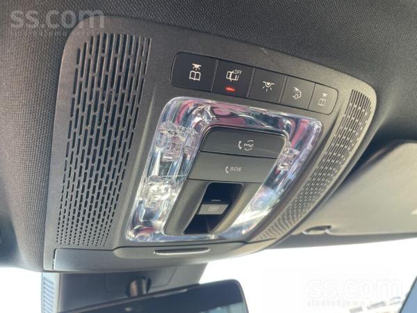 White Mercedes-Benz CLA 250 2019 in Riga, with an engine capacity of 2.00 L and mileage of 89 thousand km for 25950 €, photo 10 on AUTOMOTO.COM.LV