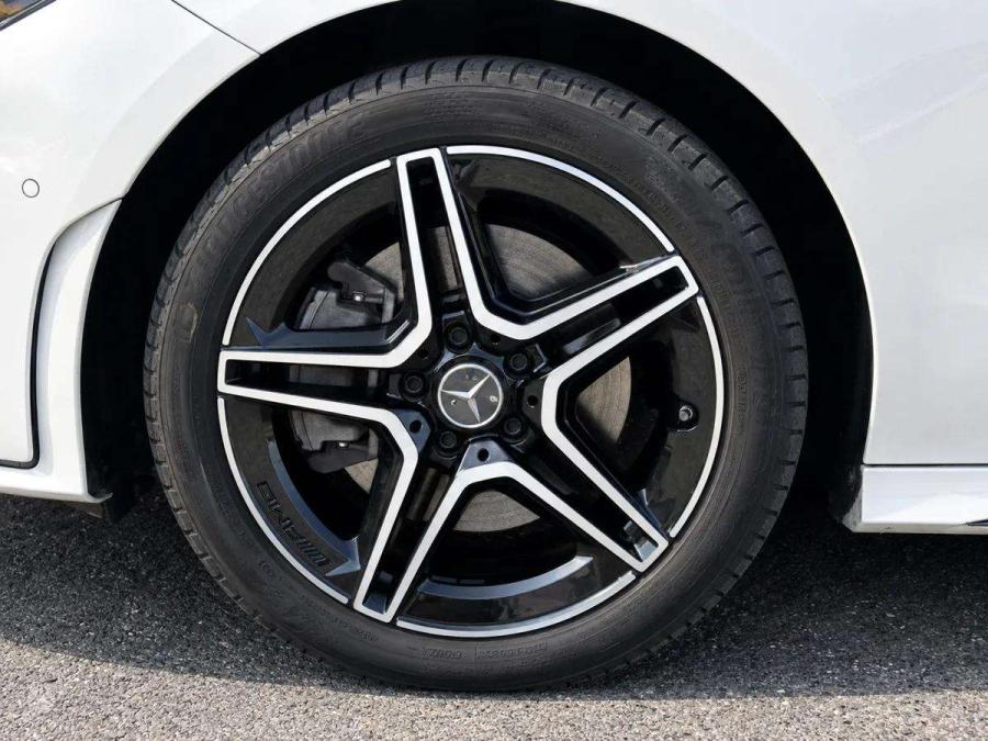 Balts Mercedes-Benz CLA 250 2021 Rīga, ar dzinēja tilpumu 1.40 L un nobraukumu 129 tūkst. km par 25600 €, foto 19 vietnē AUTOMOTO.COM.LV