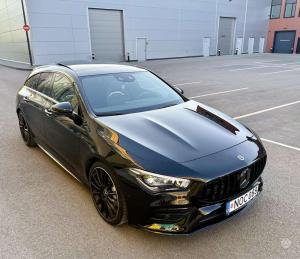 Black Mercedes-Benz CLA 35 AMG 2020 in Vilnius, with an engine capacity of 2.00 L and mileage of 133 thousand km for 25900 €, photo 5 on AUTOMOTO.COM.LV