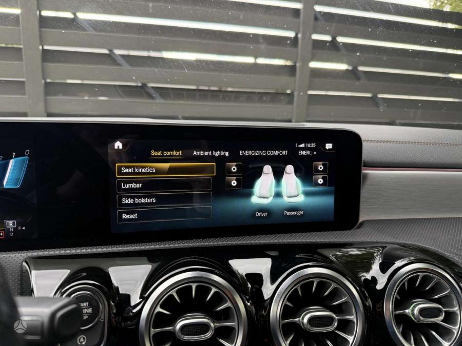 Black Mercedes-Benz CLA 35 AMG 2020 in Vilnius, with an engine capacity of 2.00 L and mileage of 133 thousand km for 25900 €, photo 12 on AUTOMOTO.COM.LV