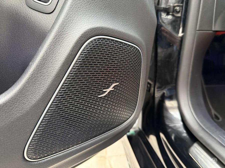 Black Mercedes-Benz CLA 35 AMG 2020 in Vilnius, with an engine capacity of 2.00 L and mileage of 133 thousand km for 25900 €, photo 28 on AUTOMOTO.COM.LV