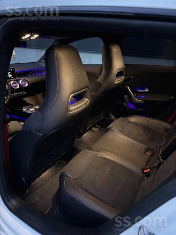 Мерседес CLA 35 AMG 2020 в Лиепая на AUTOMOTO.COM.LV Белый Мерседес CLA 35 AMG 2020 в Лиепая, объемом двигателя 2.00 л и пробегом 0 тыс. км за 23550 €, фото 8 на AUTOMOTO.COM.LV