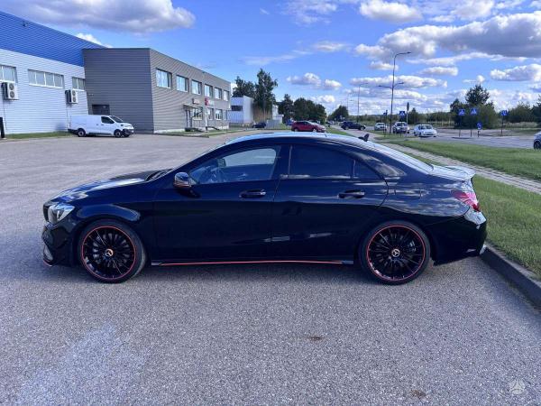 Melns Mercedes-Benz CLA 45 AMG 2016 Viļņa, ar dzinēja tilpumu 1.99 L un nobraukumu 150 tūkst. km par 29500 €, foto 8 vietnē AUTOMOTO.COM.LV