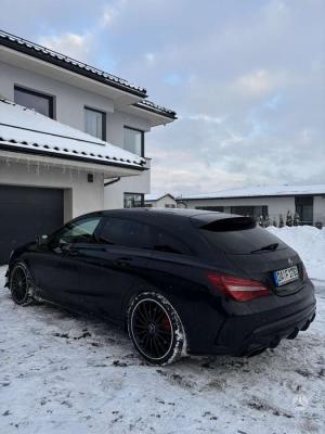 Black Mercedes-Benz CLA 45 AMG 2017 in Vilnius, with an engine capacity of 1.99 L and mileage of 211 thousand km for 23700 €, photo 7 on AUTOMOTO.COM.LV