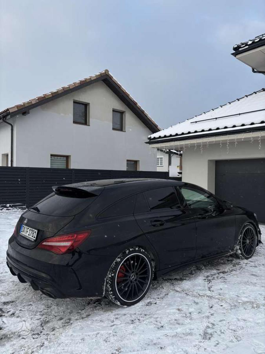 Black Mercedes-Benz CLA 45 AMG 2017 in Vilnius, with an engine capacity of 1.99 L and mileage of 211 thousand km for 23700 €, photo 10 on AUTOMOTO.COM.LV