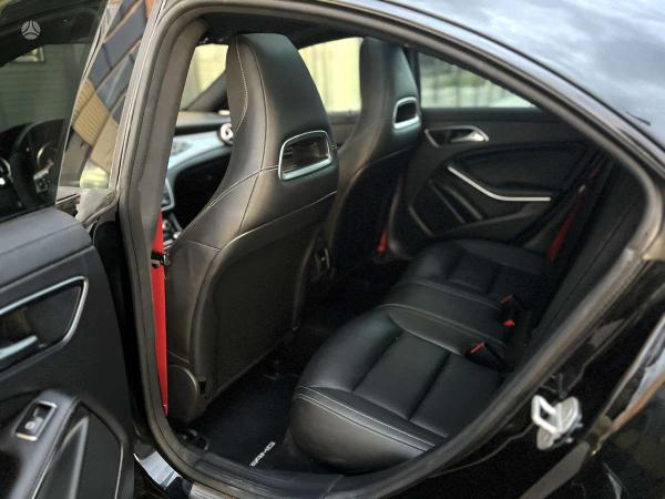 Melns Mercedes-Benz CLA 45 AMG 2014 Viļņa, ar dzinēja tilpumu 1.99 L un nobraukumu 173 tūkst. km par 17400 €, foto 10 vietnē AUTOMOTO.COM.LV