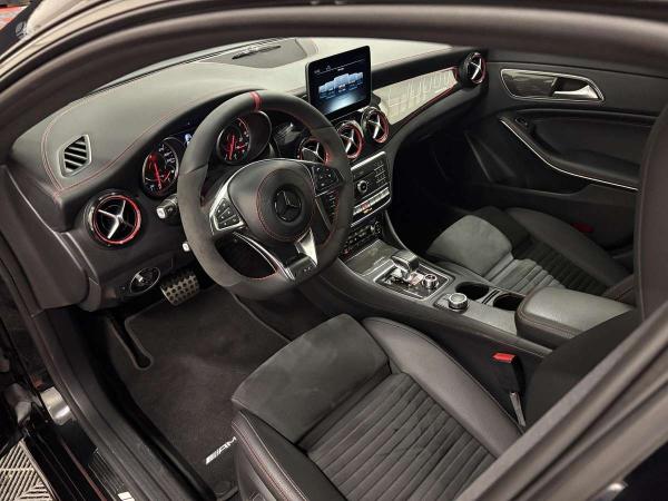 Black Mercedes-Benz CLA 45 AMG 2017 in Vilnius, with an engine capacity of 1.99 L and mileage of 211 thousand km for 24990 €, photo 10 on AUTOMOTO.COM.LV