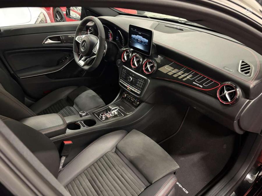Melns Mercedes-Benz CLA 45 AMG 2017 Viļņa, ar dzinēja tilpumu 1.99 L un nobraukumu 211 tūkst. km par 24990 €, foto 14 vietnē AUTOMOTO.COM.LV