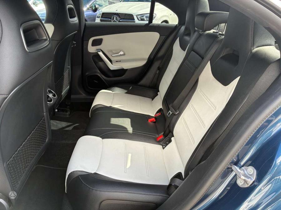 Zils Mercedes-Benz CLA 45 AMG 2020 Viļņa, ar dzinēja tilpumu 1.99 L un nobraukumu 97 tūkst. km par 37900 €, foto 16 vietnē AUTOMOTO.COM.LV