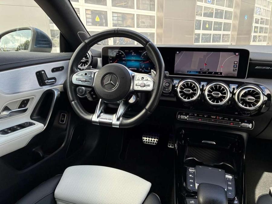Zils Mercedes-Benz CLA 45 AMG 2020 Viļņa, ar dzinēja tilpumu 1.99 L un nobraukumu 97 tūkst. km par 37900 €, foto 18 vietnē AUTOMOTO.COM.LV