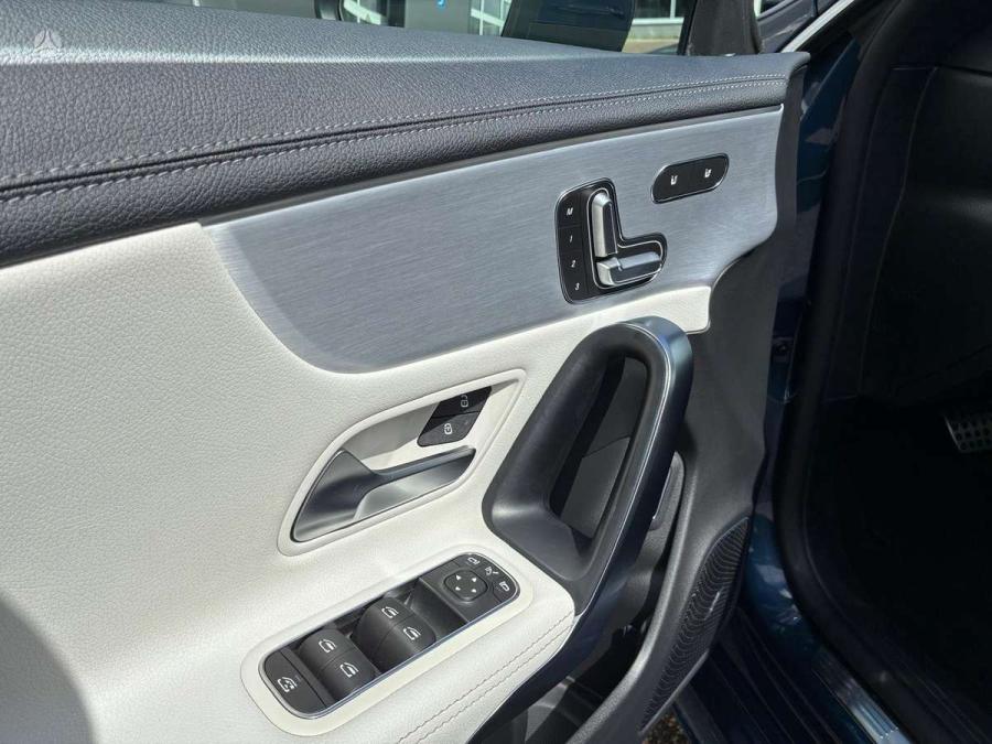 Zils Mercedes-Benz CLA 45 AMG 2020 Viļņa, ar dzinēja tilpumu 1.99 L un nobraukumu 97 tūkst. km par 37900 €, foto 30 vietnē AUTOMOTO.COM.LV