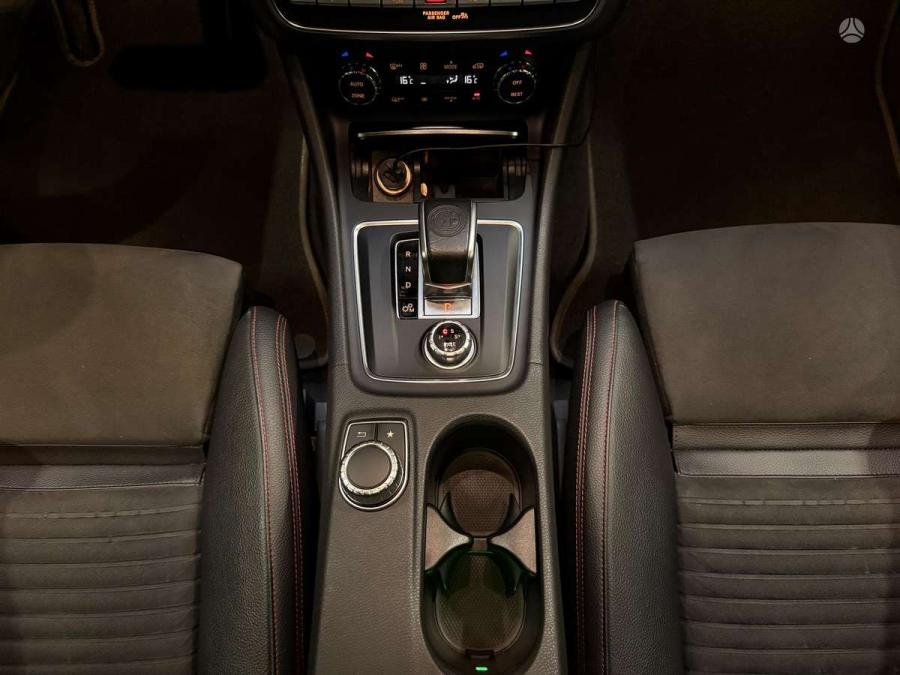Pelēks Mercedes-Benz CLA 45 AMG 2018 Viļņa, ar dzinēja tilpumu 1.99 L un nobraukumu 94 tūkst. km par 26490 €, foto 26 vietnē AUTOMOTO.COM.LV