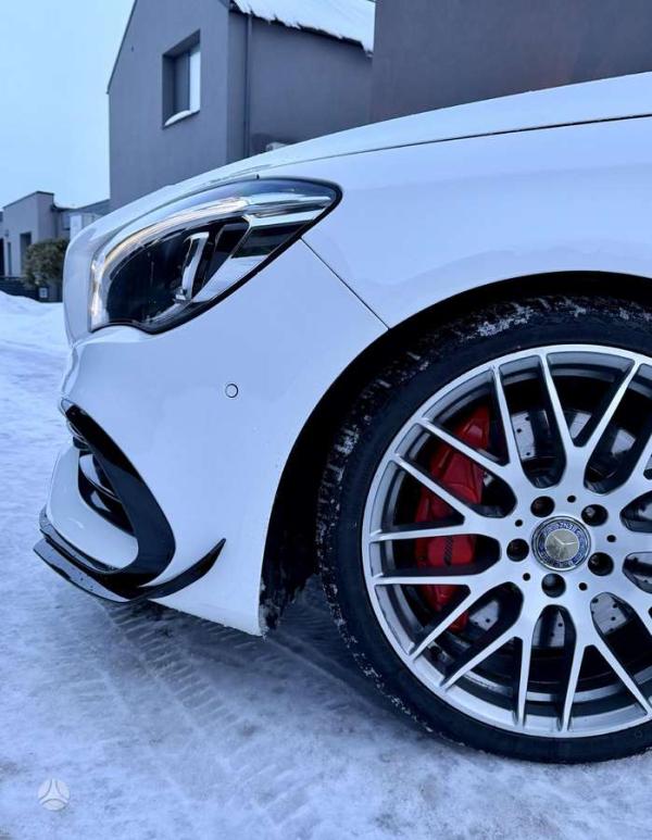 White Mercedes-Benz CLA 45 AMG 2019 in Kaunas, with an engine capacity of 2.00 L and mileage of 121 thousand km for 26800 €, photo 2 on AUTOMOTO.COM.LV