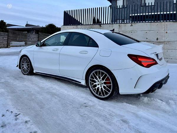 White Mercedes-Benz CLA 45 AMG 2019 in Kaunas, with an engine capacity of 2.00 L and mileage of 121 thousand km for 26800 €, photo 6 on AUTOMOTO.COM.LV