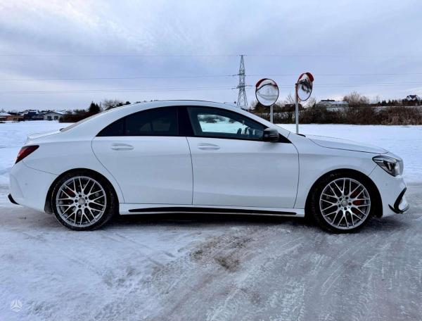 White Mercedes-Benz CLA 45 AMG 2019 in Kaunas, with an engine capacity of 2.00 L and mileage of 121 thousand km for 26800 €, photo 8 on AUTOMOTO.COM.LV