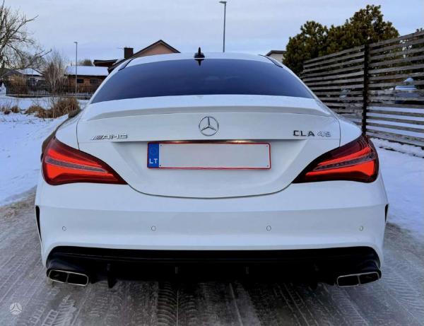 White Mercedes-Benz CLA 45 AMG 2019 in Kaunas, with an engine capacity of 2.00 L and mileage of 121 thousand km for 26800 €, photo 9 on AUTOMOTO.COM.LV