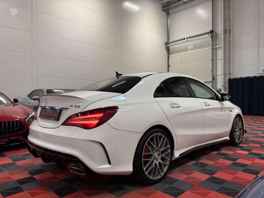 Balts Mercedes-Benz CLA 45 AMG 2019 Viļņa, ar dzinēja tilpumu 1.99 L un nobraukumu 122 tūkst. km par 24900 €, foto 5 vietnē AUTOMOTO.COM.LV