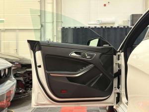 Balts Mercedes-Benz CLA 45 AMG 2019 Viļņa, ar dzinēja tilpumu 1.99 L un nobraukumu 122 tūkst. km par 24900 €, foto 13 vietnē AUTOMOTO.COM.LV