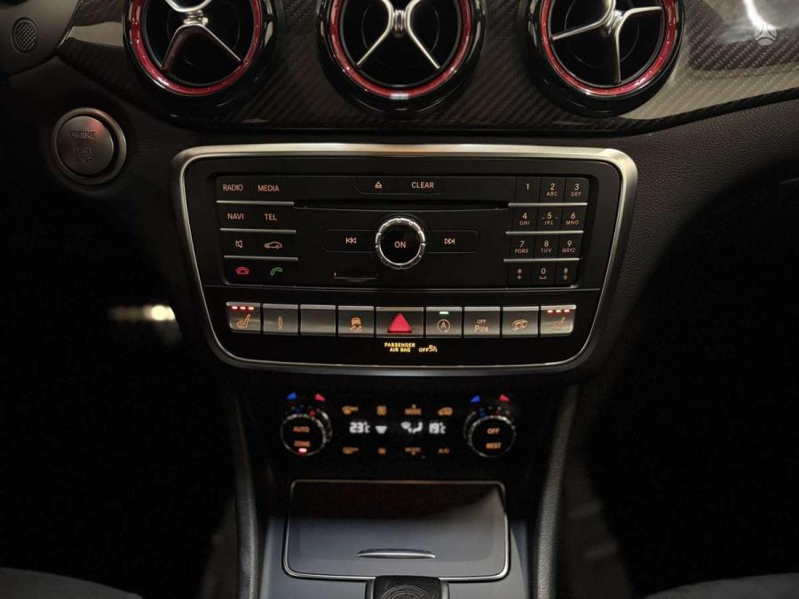Balts Mercedes-Benz CLA 45 AMG 2019 Viļņa, ar dzinēja tilpumu 1.99 L un nobraukumu 122 tūkst. km par 24900 €, foto 26 vietnē AUTOMOTO.COM.LV