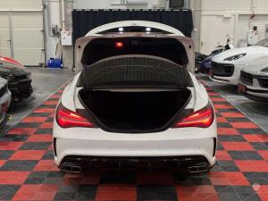 Balts Mercedes-Benz CLA 45 AMG 2019 Viļņa, ar dzinēja tilpumu 1.99 L un nobraukumu 122 tūkst. km par 24900 €, foto 31 vietnē AUTOMOTO.COM.LV