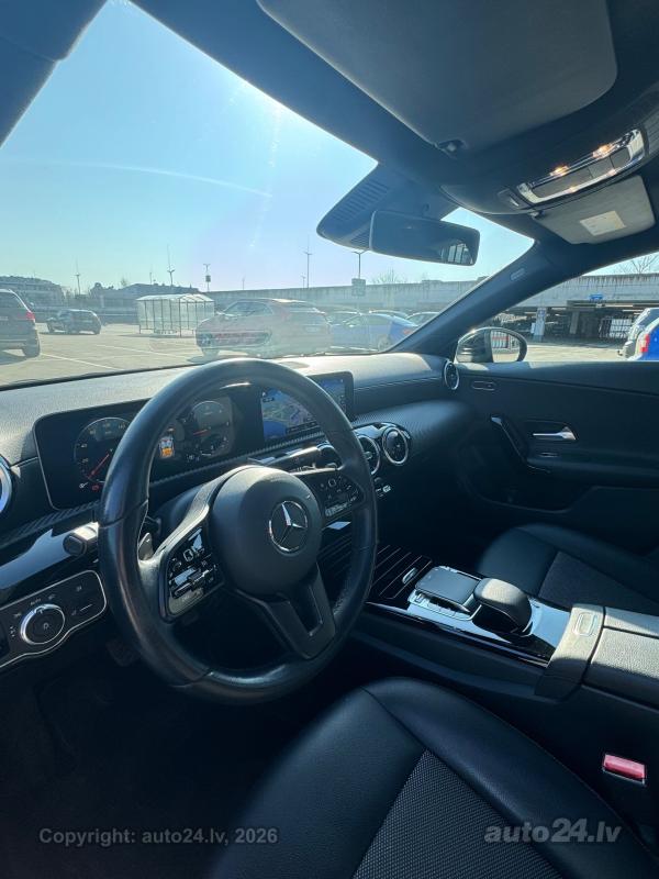 Melns Mercedes-Benz CLA-Class 2019 Tallina, ar dzinēja tilpumu 1.40 L un nobraukumu 87 tūkst. km par 21900 €, foto 6 vietnē AUTOMOTO.COM.LV