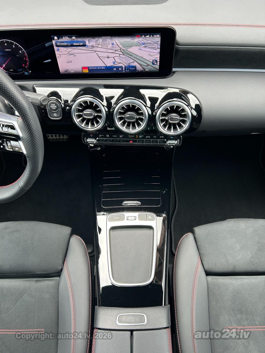Melns Mercedes-Benz CLA-Class 2024 Tallina, ar dzinēja tilpumu 2.00 L un nobraukumu 22 tūkst. km par 34900 €, foto 14 vietnē AUTOMOTO.COM.LV